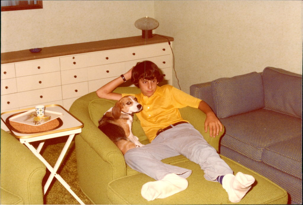 Tribute to a boyhood beagle with uncanny radar. How-rooooo! - Chip Jacobs